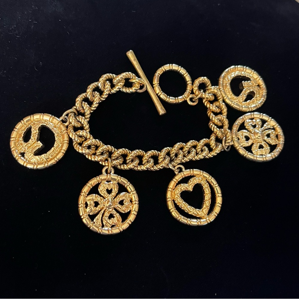 St. John Gold Tone Signature Logo Chain Charm Bracelet - Gem